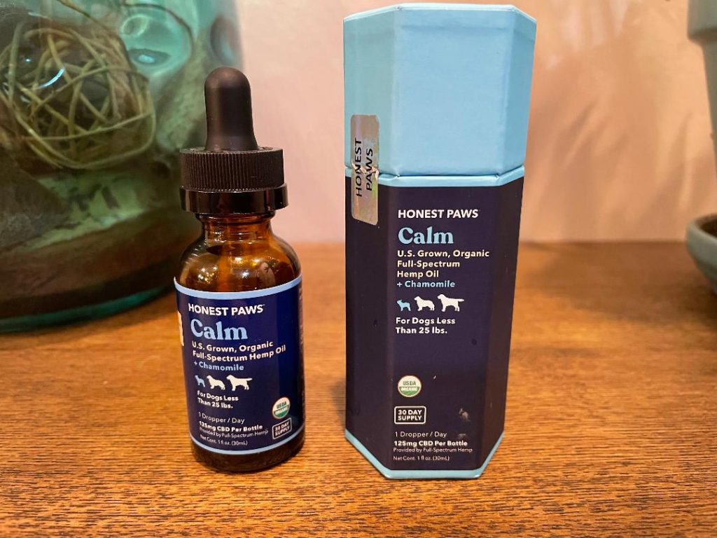 15 Best CBD Oil for Dogs & Buyer's Guide (2025)